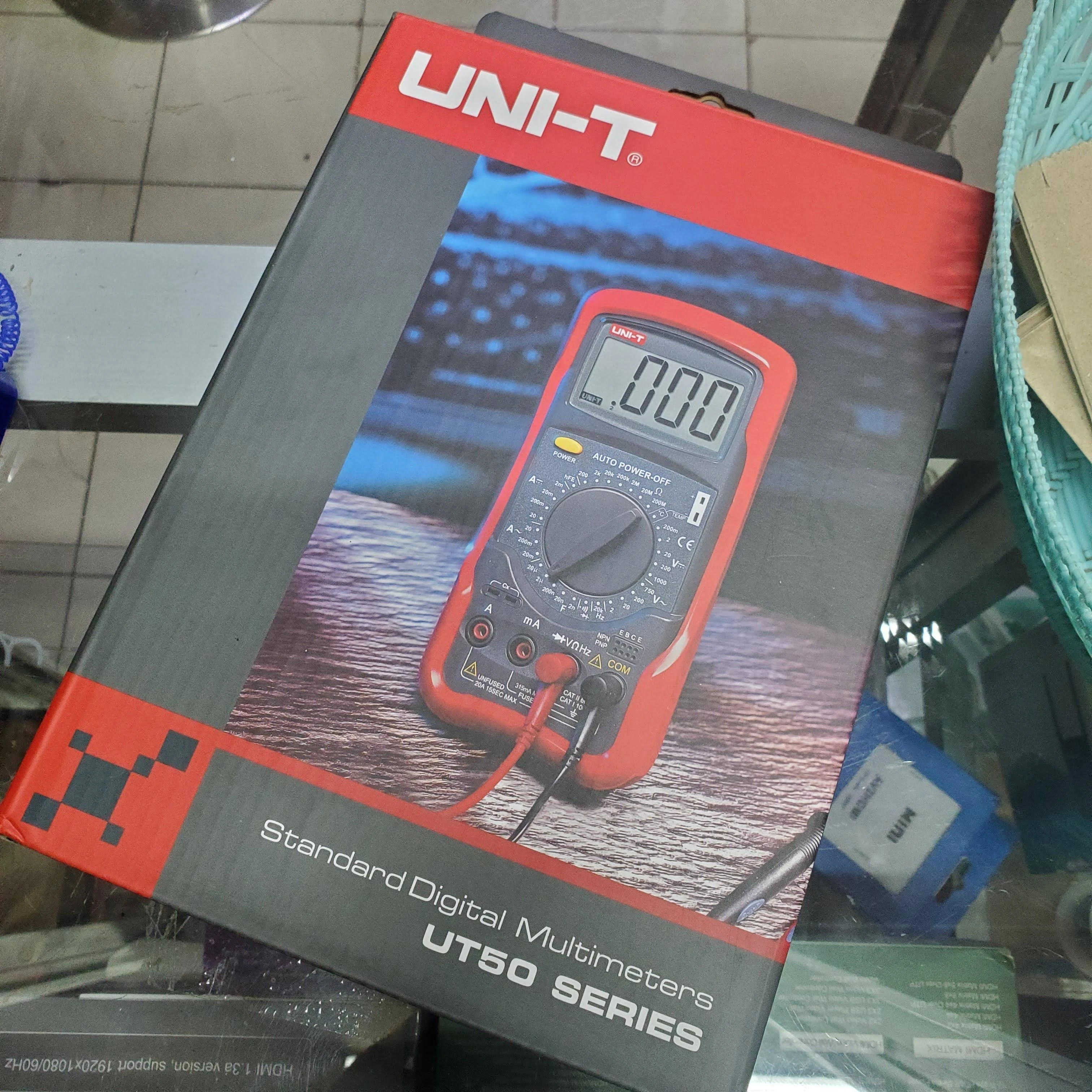 Unit Standard digital multimeter